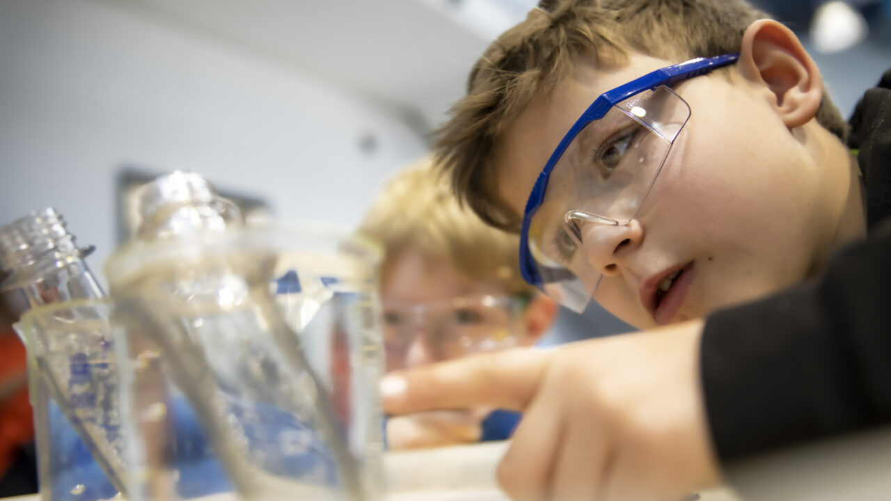 Experimentierwelten | two4science